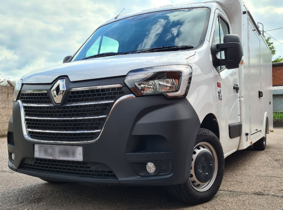 Send Parcels to Europe - European Parcel Shipping & Delivery